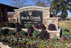 Lovett Manor Houston - $1089+ for 1 & 2 Bed Apts