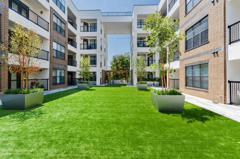 AMLI Quadrangle Dallas - $1784+ for 1 & 2 Bed Apts