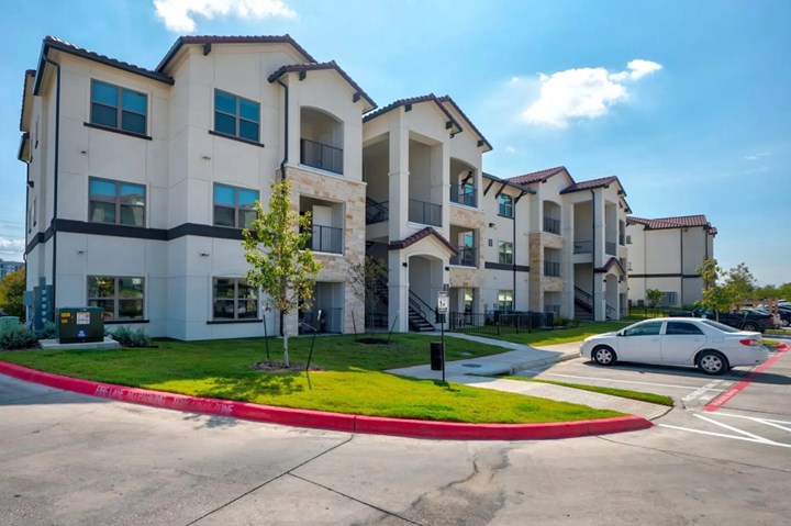 Bridge at Paloma Austin - $1186+ for 1, 2 & 3 Bed Apts