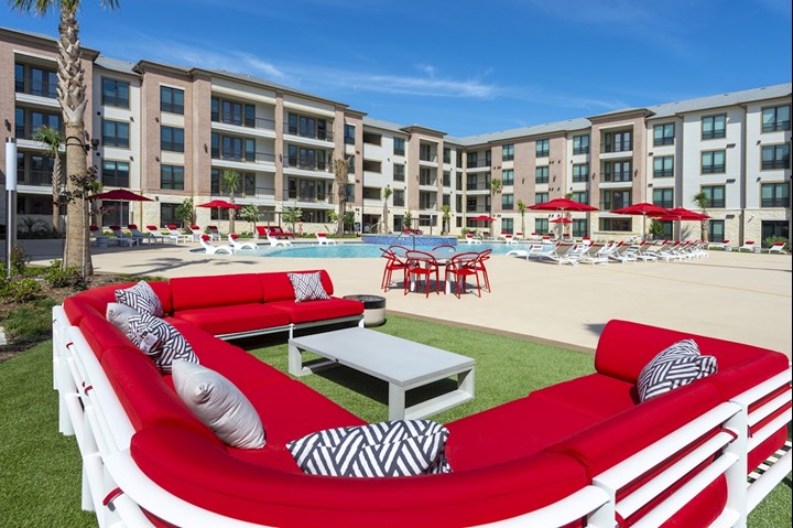 San Palmas Houston - $1075+ for 1, 2 & 3 Bed Apts