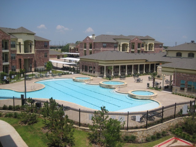 Crest Manor II in Lewisville, TX - View Photos, Floorplans & Pricing