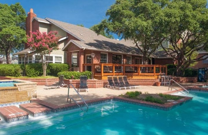 Sutton Place Apartments Dallas - $979+ for 1 & 2 Bed Apts