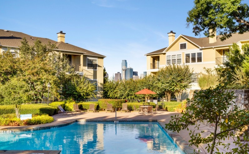 Grand Estates at Kessler Park Dallas - $1217+ for 1, 2 & 3 Beds