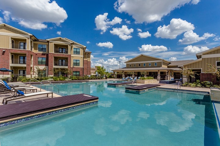 Parkside Place Spring - $1020+ for 1, 2 & 3 Bed Apts