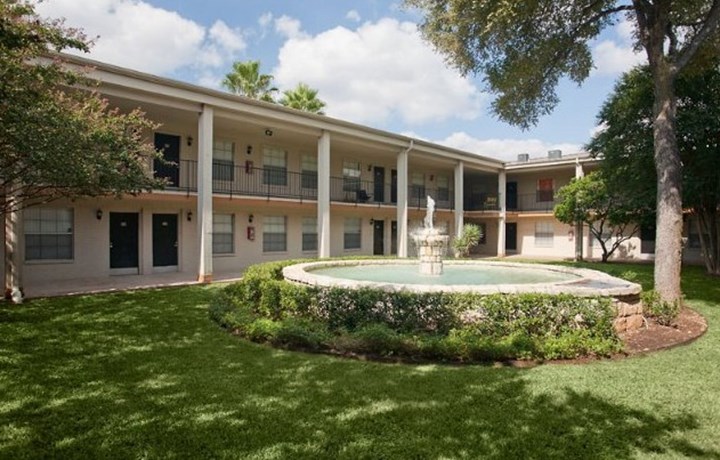 Acacia Cliffs Austin - $866+ for 1 & 2 Bed Apts