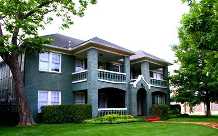 Crest Manor Dallas - View Floorplans, Photos & More