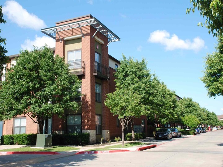 Block 24 Richardson - $1385+ for 1 & 2 Bed Apts