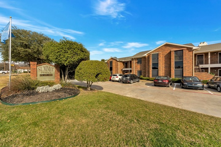 Summit Point Mesquite - $1378+ for 1 & 2 Bed Apts