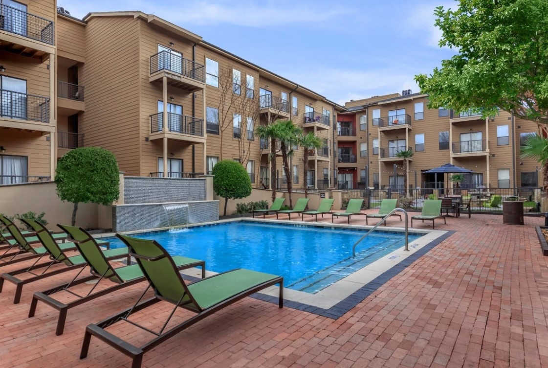 Link at Plano Apartments - $966+ for 1 & 2 Bed Apartments