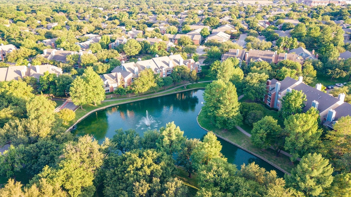 Village Meadow Dallas - $1413+ for 1 & 2 Bed Apts