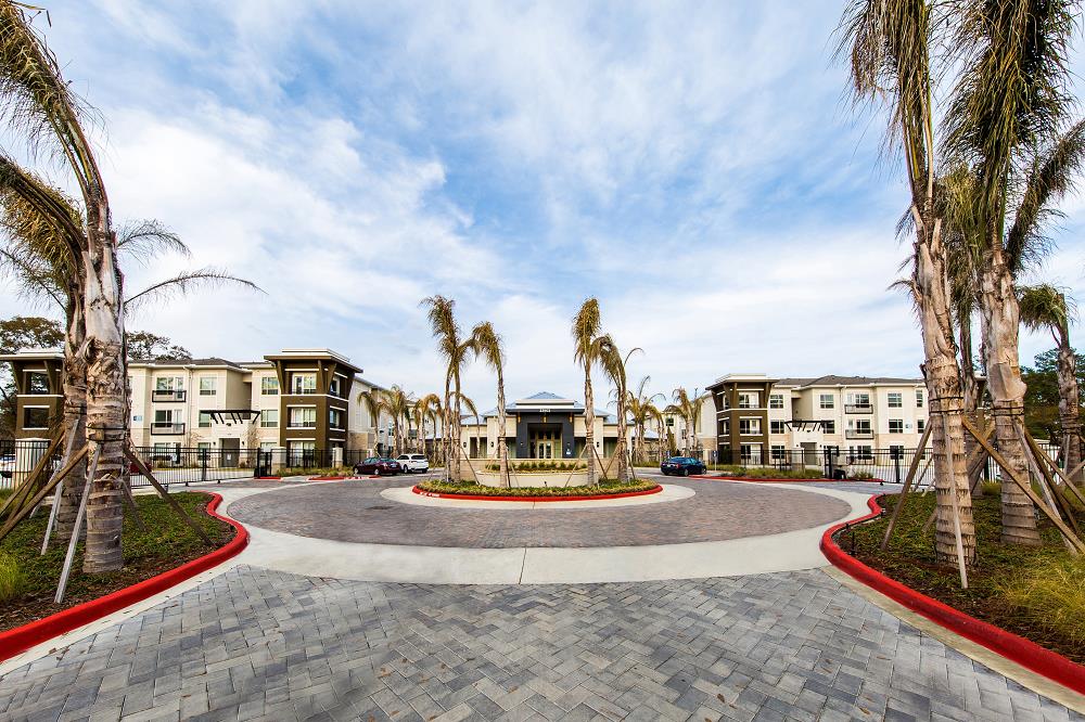 Everlee Apartments Tomball - $1048+ for 1, 2 & 3 Bed Apts