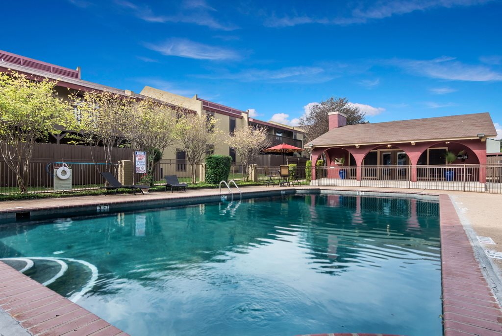 Park at Crestview Austin - $899+ for 1, 2 & 3 Bed Apts