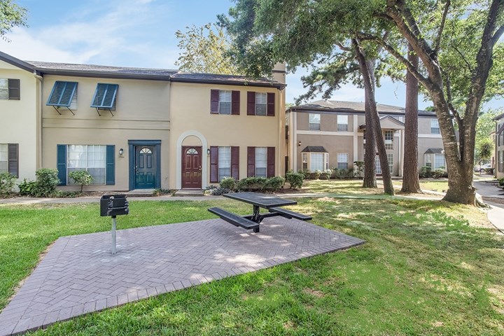 Springwood Park Houston - $1199+ for 1, 2 & 3 Bed Apts