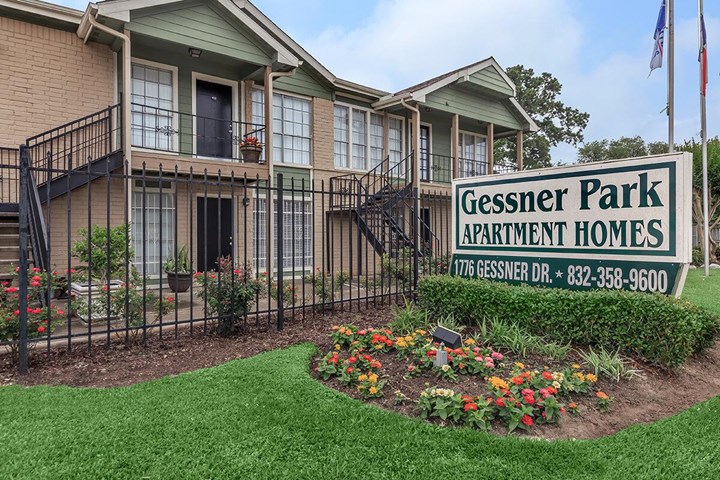 Gessner Park Houston - $879+ for 1, 2, 3 & 4 Bed Apts